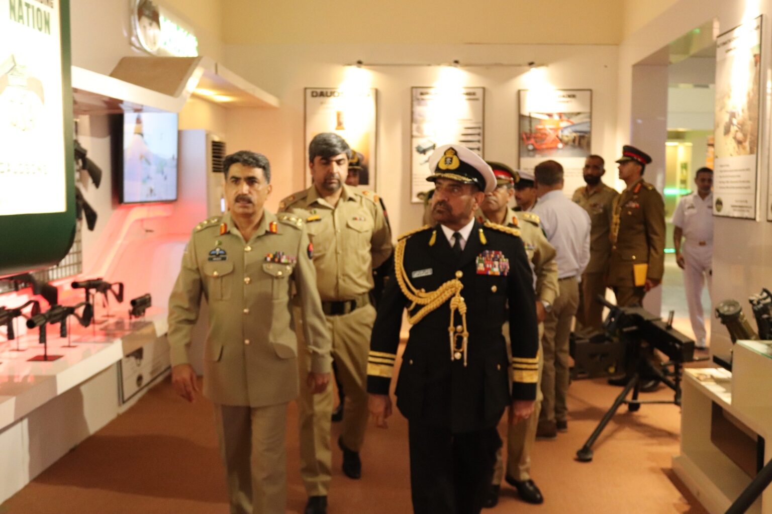 Chief of Staff Sultan’s Armed Forces Oman Visit Daudsons armory Stall ...